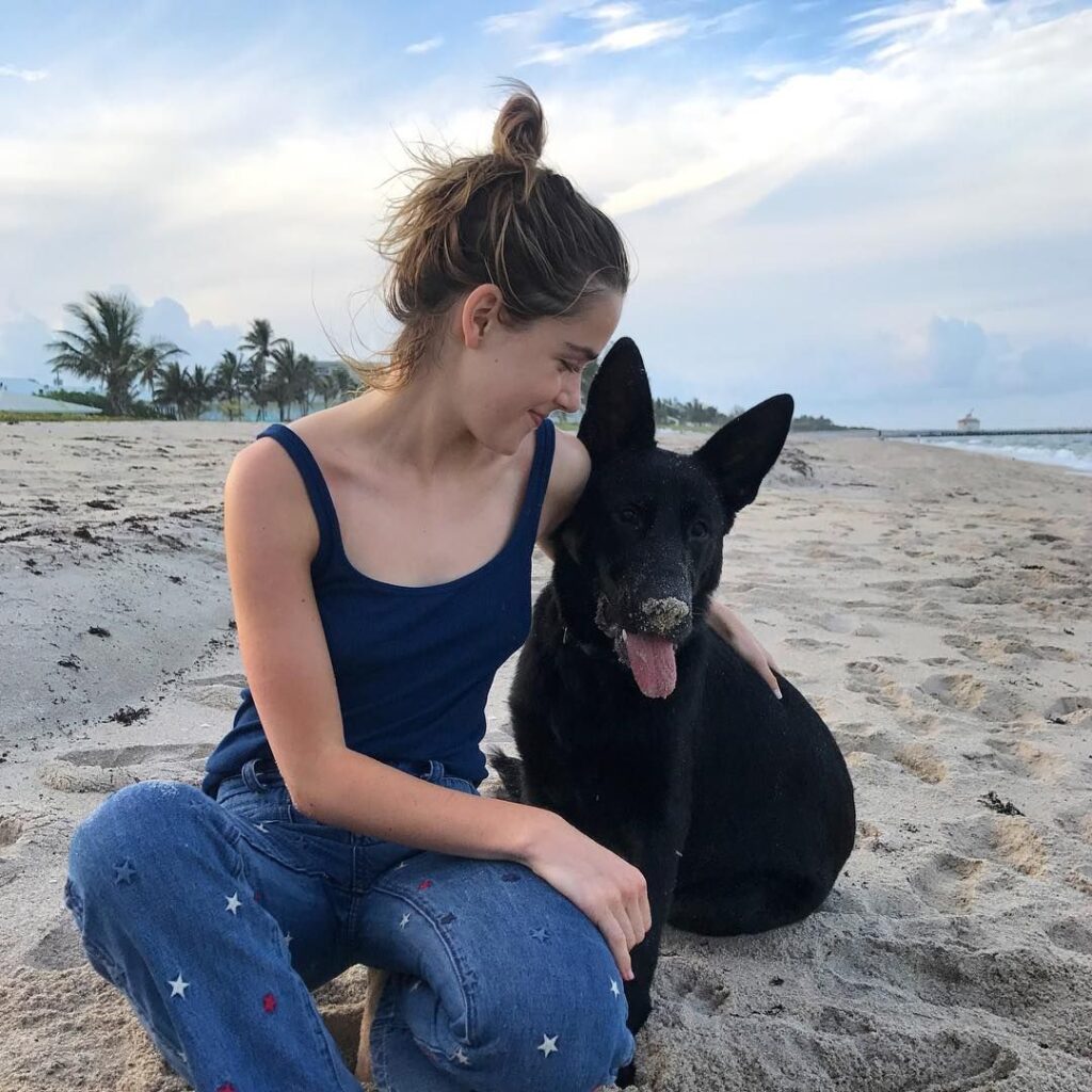 Alexandra Beaton Wiki, Bio, Age, Net Worth, Boyfriend, and Social Life