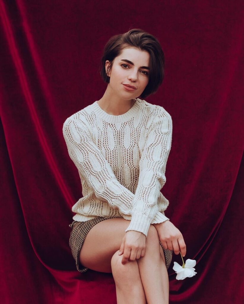 Angela Trimbur Bio, Wiki, Age, Family, Career, and Net Worth