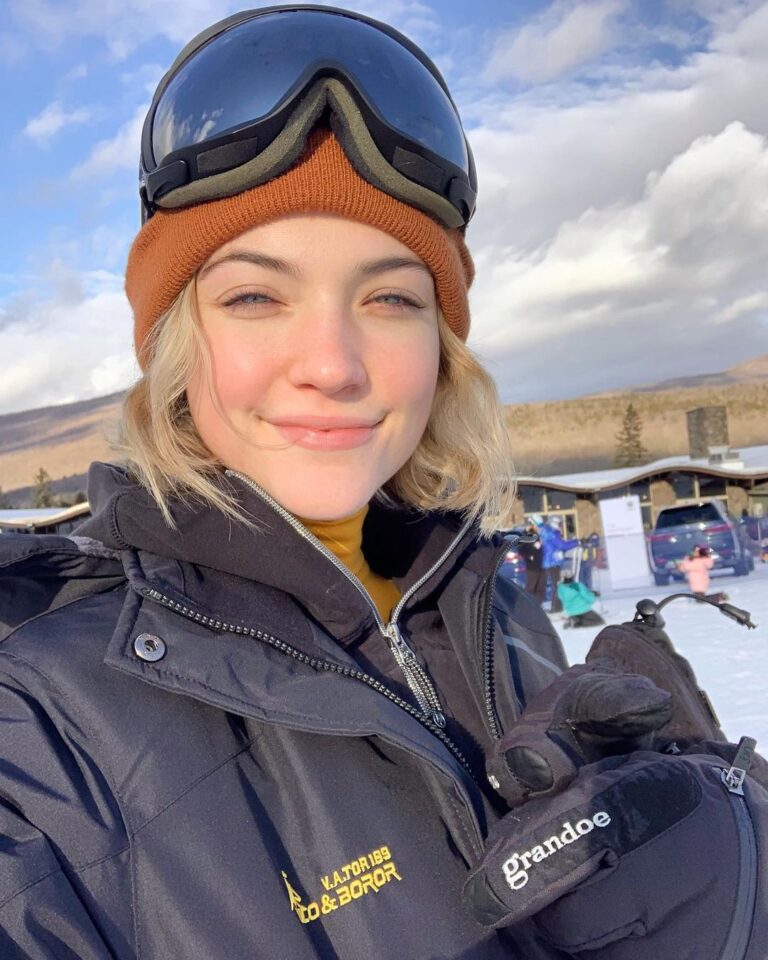 Violett Beane Bio, Age, Wiki, Education, Career, Husband and Net Worth